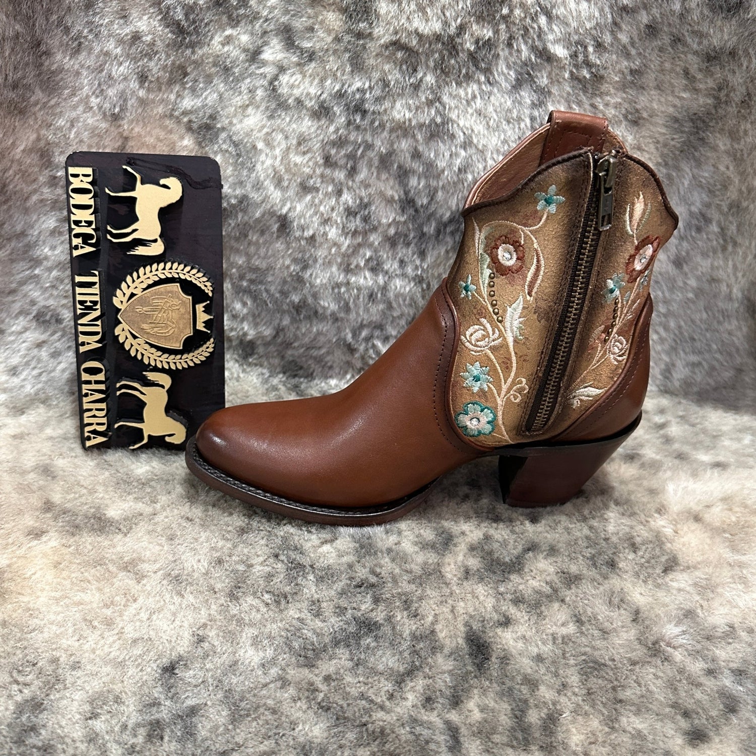 Bota modelo Andrea marca Río Grande para dama – Tiendacharra.com ...