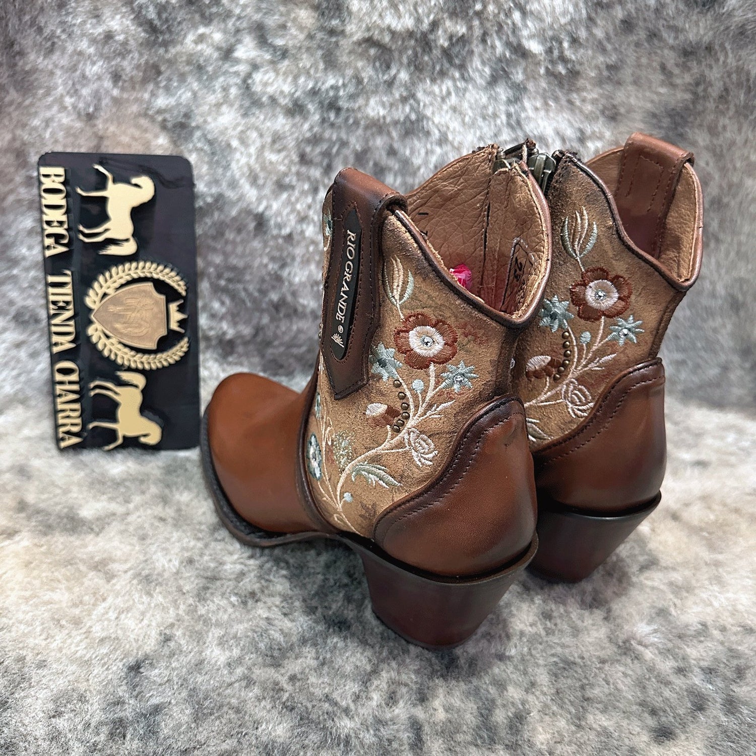 Bota modelo Andrea marca Río Grande para dama – Tiendacharra.com ...