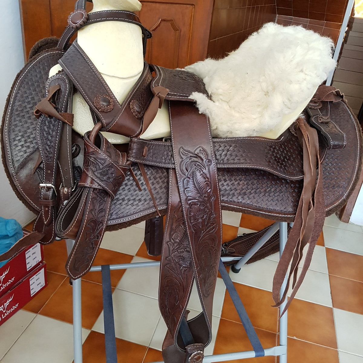 Chiselled ducktail charra chair – Tiendacharra.com - Bodega Tienda Charra