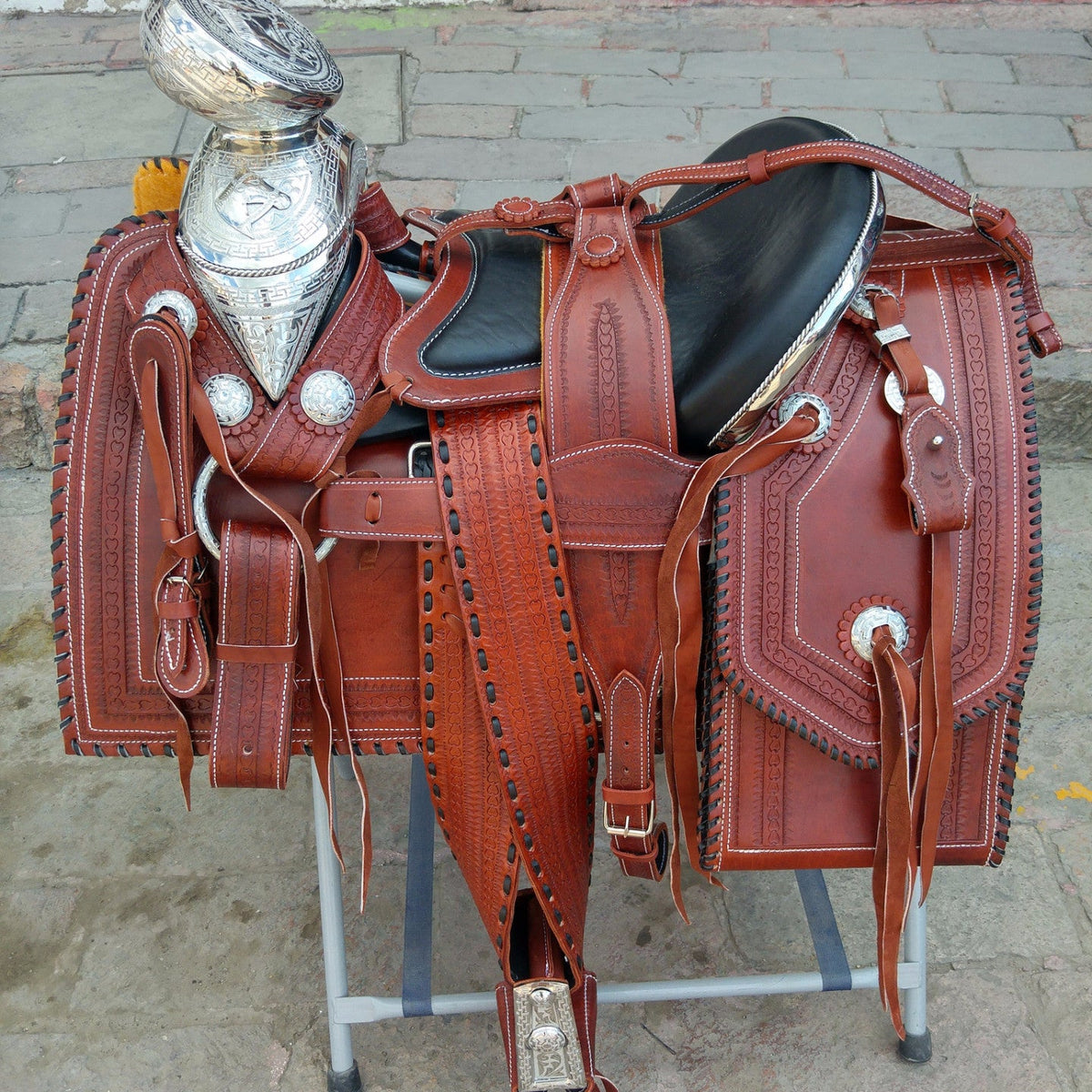 Chiselled traditional charra chair – Tiendacharra.com - Bodega Tienda ...