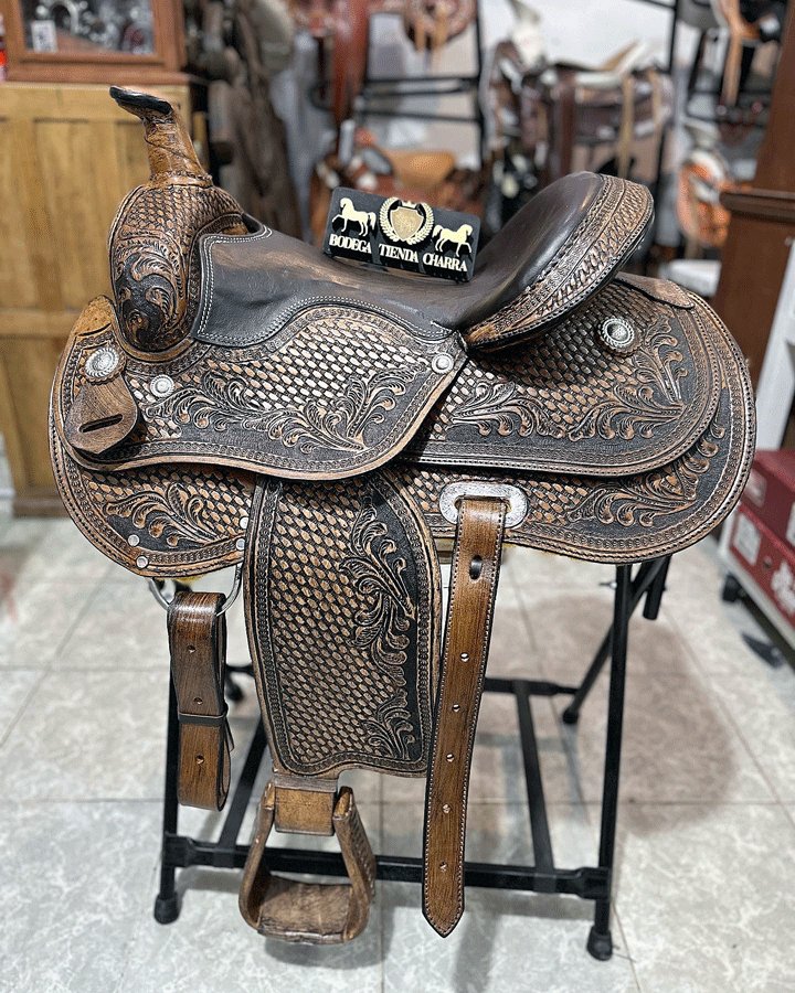 Silla texana cincelada F16 OUTLET – Tiendacharra.com - Bodega Tienda Charra